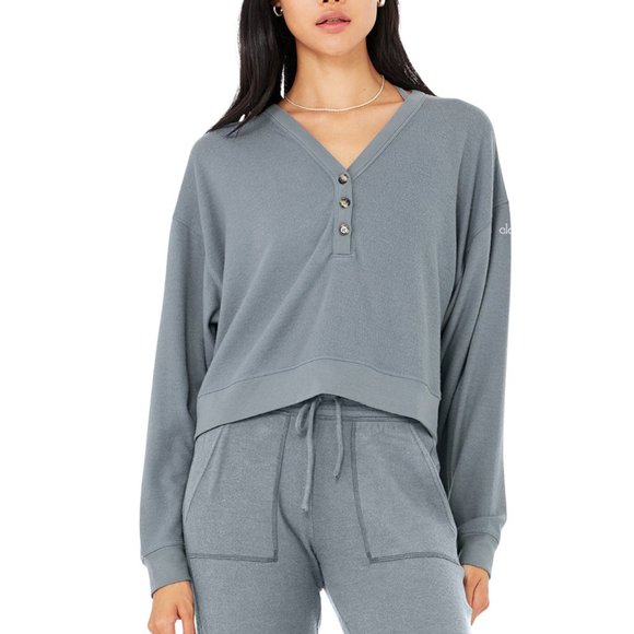 ALO Yoga | Tops | Alo Yoga Alolux Soho Cropped Henley Sweatshirt In ...